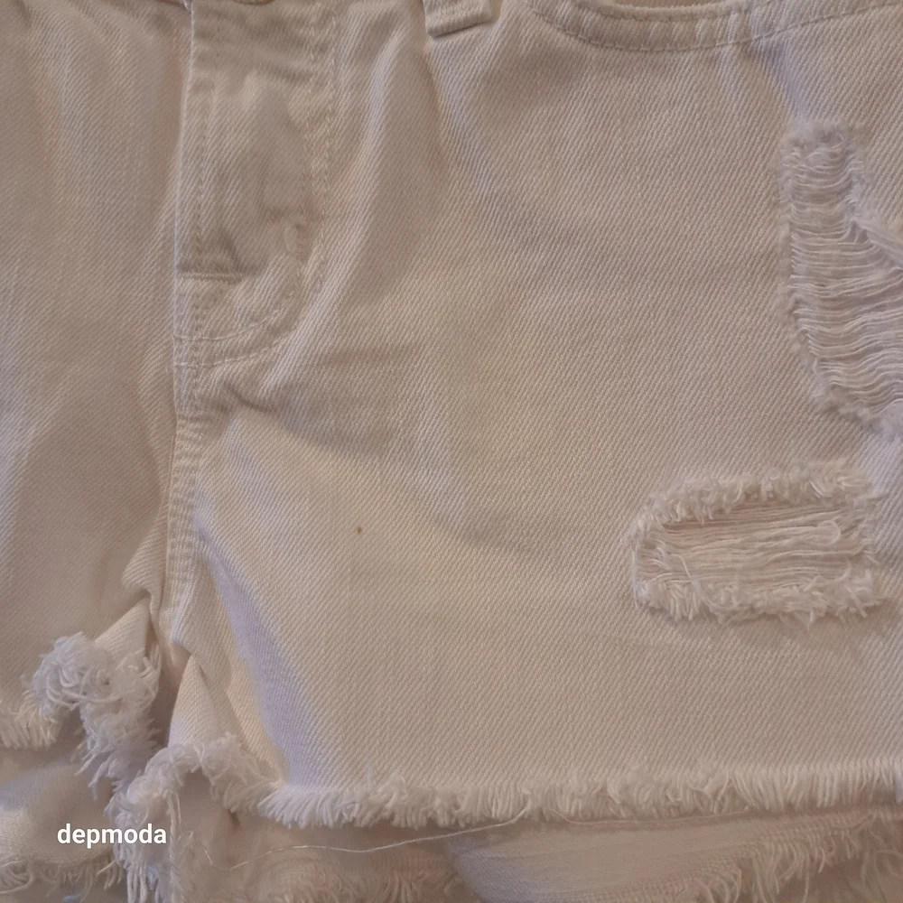 J Brand | Shorts | J Brand White Distressed Jean Shorts Size 27 | Poshmark